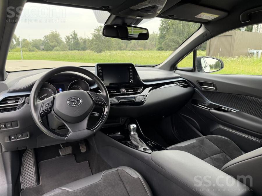 Balts Toyota C-HR 2021 Rīga, ar dzinēja tilpumu 1.80 L un nobraukumu 52 tūkst. km par 22490 €, foto 12 vietnē AUTOMOTO.COM.LV