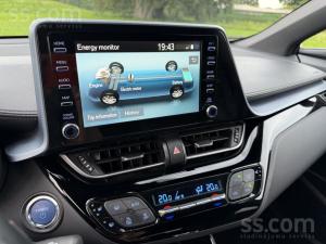 Balts Toyota C-HR 2021 Rīga, ar dzinēja tilpumu 1.80 L un nobraukumu 52 tūkst. km par 22490 €, foto 19 vietnē AUTOMOTO.COM.LV