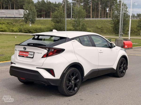 Balts Toyota C-HR 2021 Viļņa, ar dzinēja tilpumu 1.80 L un nobraukumu 205 tūkst. km par 16800 €, foto 4 vietnē AUTOMOTO.COM.LV