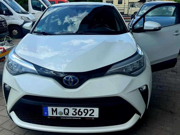 Balts Toyota C-HR 2021 Tauragė, ar dzinēja tilpumu 1.99 L un nobraukumu 288 tūkst. km par 12500 €, foto 1 vietnē AUTOMOTO.COM.LV