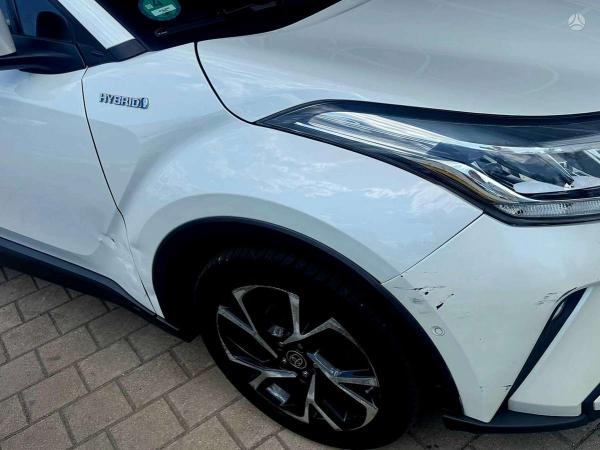 Balts Toyota C-HR 2021 Tauragė, ar dzinēja tilpumu 1.99 L un nobraukumu 288 tūkst. km par 12500 €, foto 5 vietnē AUTOMOTO.COM.LV