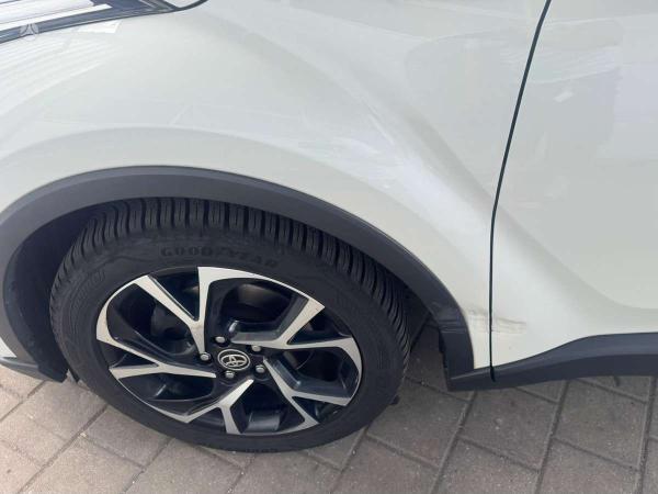 Balts Toyota C-HR 2021 Tauragė, ar dzinēja tilpumu 1.99 L un nobraukumu 288 tūkst. km par 12500 €, foto 7 vietnē AUTOMOTO.COM.LV