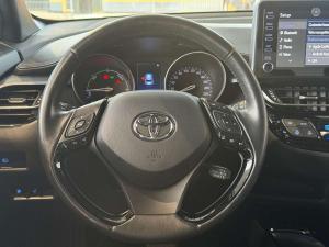 Balts Toyota C-HR 2021 Šauļi, ar dzinēja tilpumu 1.80 L un nobraukumu 126 tūkst. km par 20500 €, foto 16 vietnē AUTOMOTO.COM.LV