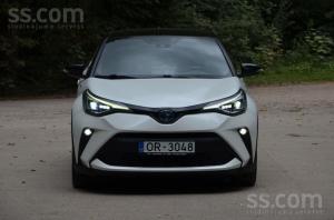 Белый Тойота C-HR 2021 в Рига, объемом двигателя 1.80 л и пробегом 156 тыс. км за 18490 €, фото 4 на AUTOMOTO.COM.LV