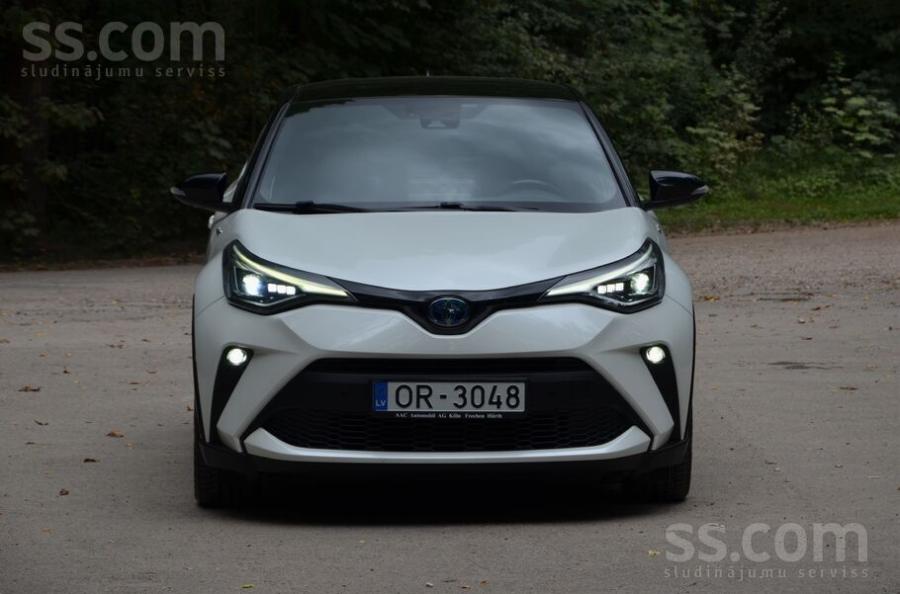 Белый Тойота C-HR 2021 в Рига, объемом двигателя 1.80 л и пробегом 156 тыс. км за 18490 €, фото 4 на AUTOMOTO.COM.LV