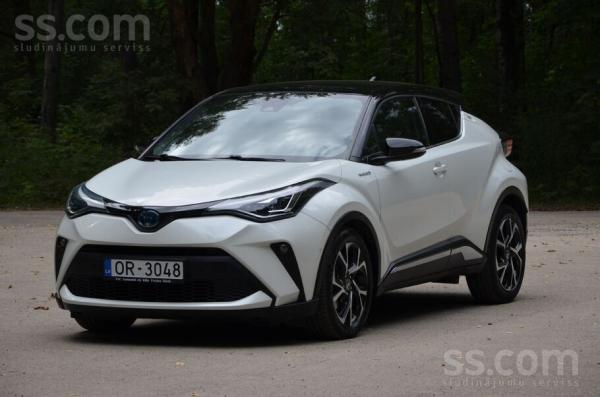 Белый Тойота C-HR 2021 в Рига, объемом двигателя 1.80 л и пробегом 156 тыс. км за 18490 €, фото 4 на AUTOMOTO.COM.LV