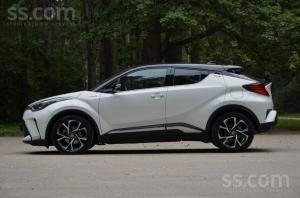 Белый Тойота C-HR 2021 в Рига, объемом двигателя 1.80 л и пробегом 156 тыс. км за 18490 €, фото 6 на AUTOMOTO.COM.LV
