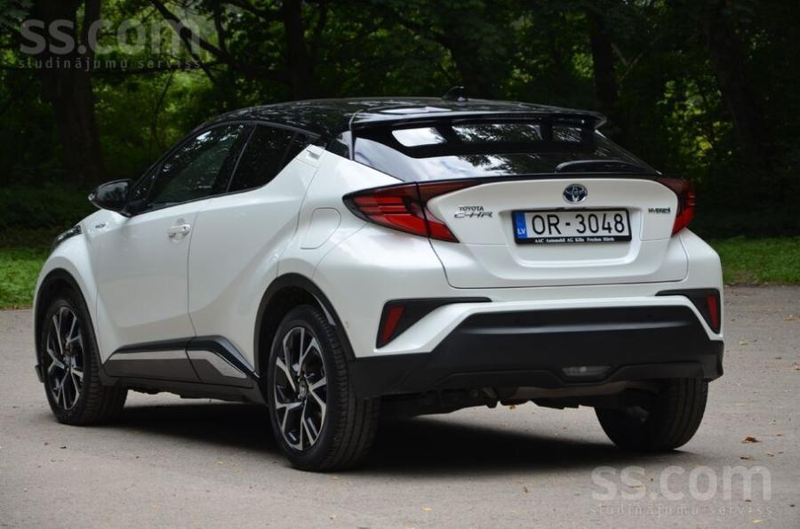 Белый Тойота C-HR 2021 в Рига, объемом двигателя 1.80 л и пробегом 156 тыс. км за 18490 €, фото 7 на AUTOMOTO.COM.LV