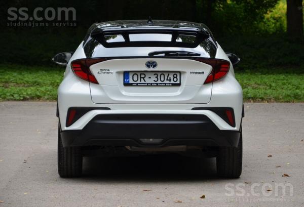Белый Тойота C-HR 2021 в Рига, объемом двигателя 1.80 л и пробегом 156 тыс. км за 18490 €, фото 7 на AUTOMOTO.COM.LV
