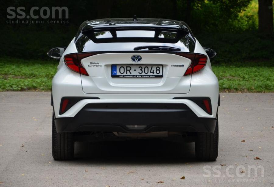 Белый Тойота C-HR 2021 в Рига, объемом двигателя 1.80 л и пробегом 156 тыс. км за 18490 €, фото 8 на AUTOMOTO.COM.LV