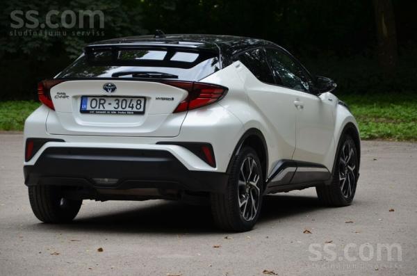 Белый Тойота C-HR 2021 в Рига, объемом двигателя 1.80 л и пробегом 156 тыс. км за 18490 €, фото 8 на AUTOMOTO.COM.LV