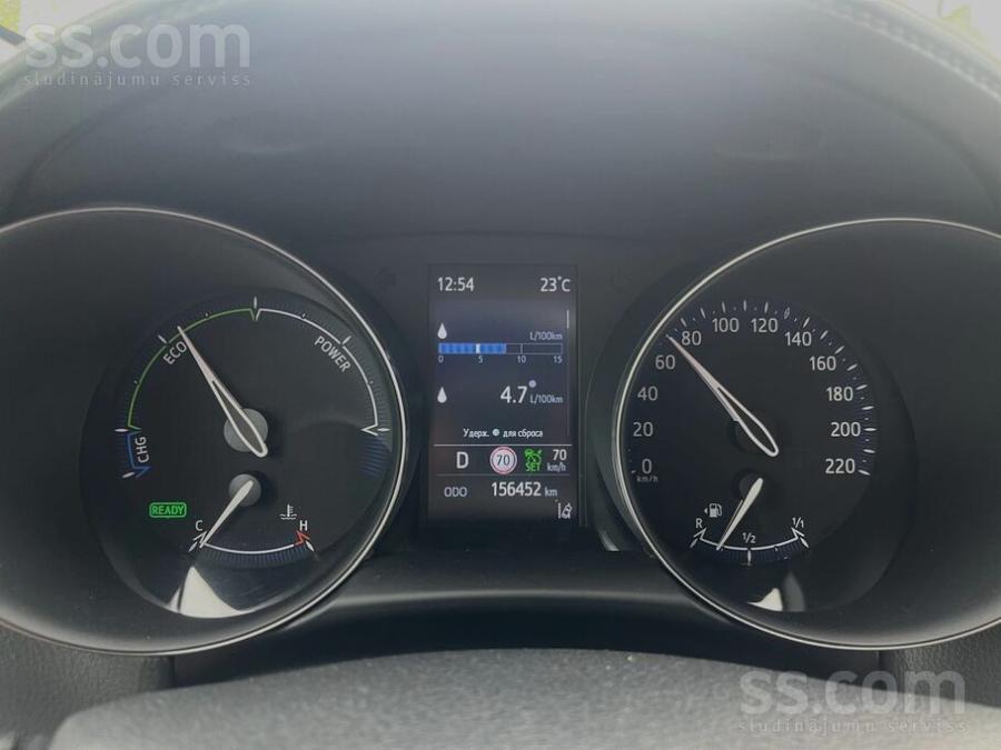 Белый Тойота C-HR 2021 в Рига, объемом двигателя 1.80 л и пробегом 156 тыс. км за 18490 €, фото 15 на AUTOMOTO.COM.LV