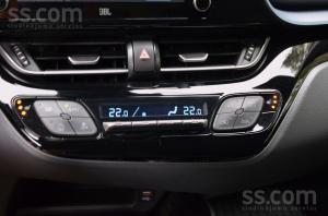 Белый Тойота C-HR 2021 в Рига, объемом двигателя 1.80 л и пробегом 156 тыс. км за 18490 €, фото 22 на AUTOMOTO.COM.LV