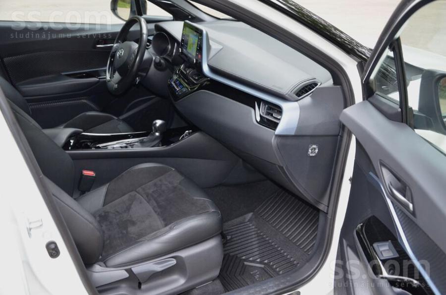 Белый Тойота C-HR 2021 в Рига, объемом двигателя 1.80 л и пробегом 156 тыс. км за 18490 €, фото 30 на AUTOMOTO.COM.LV