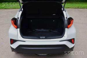 Белый Тойота C-HR 2021 в Рига, объемом двигателя 1.80 л и пробегом 156 тыс. км за 18490 €, фото 32 на AUTOMOTO.COM.LV