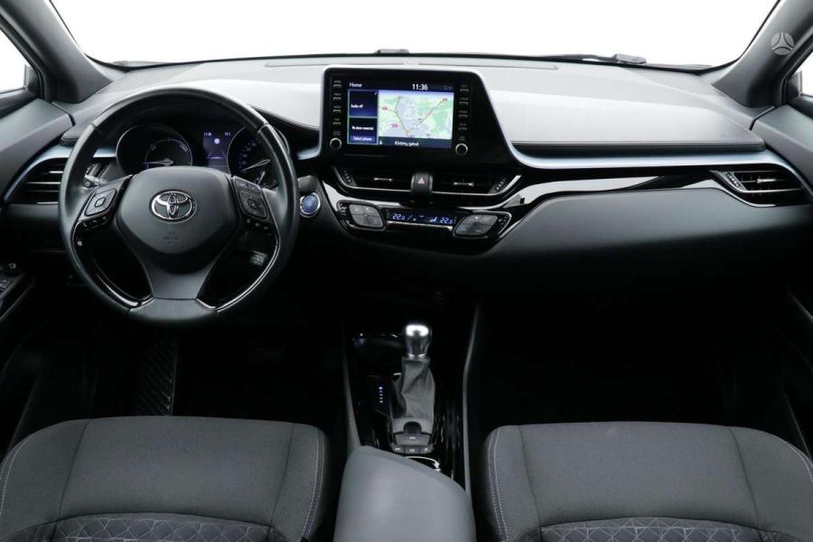 Белый Тойота C-HR 2021 в Вильнюс, объемом двигателя 1.80 л и пробегом 69 тыс. км за 23900 €, фото 8 на AUTOMOTO.COM.LV