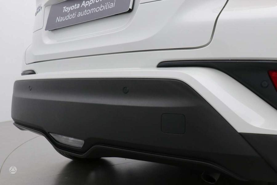 Белый Тойота C-HR 2021 в Вильнюс, объемом двигателя 1.80 л и пробегом 69 тыс. км за 23900 €, фото 22 на AUTOMOTO.COM.LV