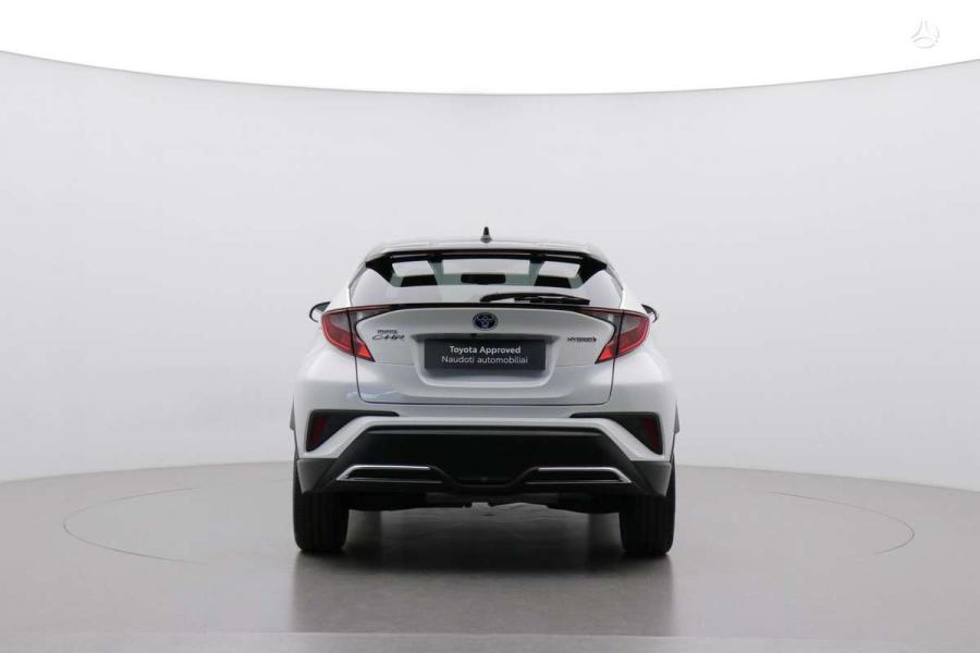 Белый Тойота C-HR 2021 в Вильнюс, объемом двигателя 1.99 л и пробегом 72 тыс. км за 24990 €, фото 6 на AUTOMOTO.COM.LV