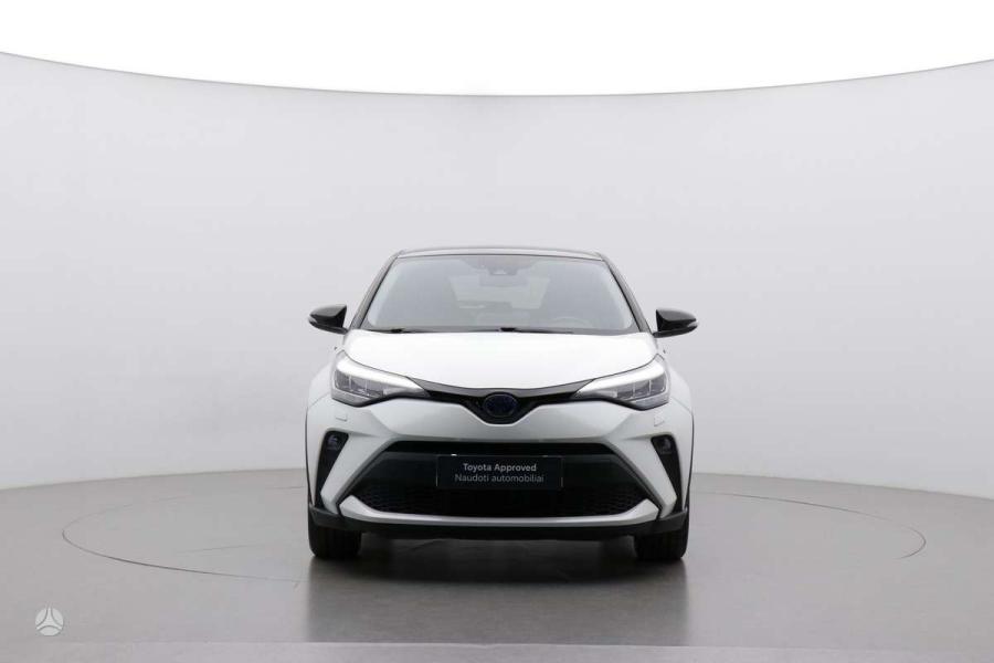 Белый Тойота C-HR 2021 в Вильнюс, объемом двигателя 1.99 л и пробегом 72 тыс. км за 24990 €, фото 7 на AUTOMOTO.COM.LV
