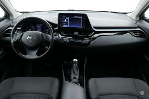Белый Тойота C-HR 2021 в Вильнюс, объемом двигателя 1.99 л и пробегом 72 тыс. км за 24990 €, фото 8 на AUTOMOTO.COM.LV