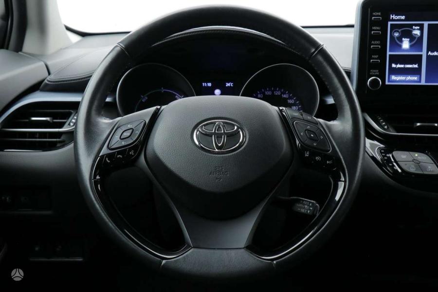 Белый Тойота C-HR 2021 в Вильнюс, объемом двигателя 1.99 л и пробегом 72 тыс. км за 24990 €, фото 14 на AUTOMOTO.COM.LV