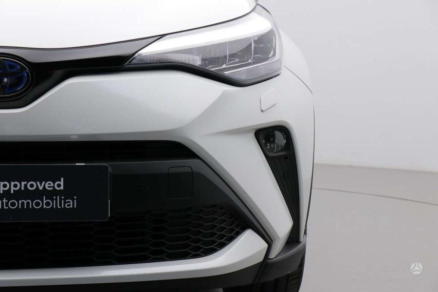Белый Тойота C-HR 2021 в Вильнюс, объемом двигателя 1.99 л и пробегом 72 тыс. км за 24990 €, фото 21 на AUTOMOTO.COM.LV
