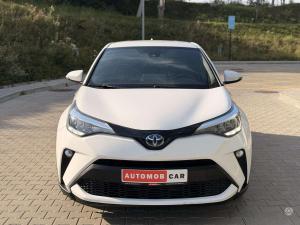 Белый Тойота C-HR 2021 в Вильнюс, объемом двигателя 1.80 л и пробегом 174 тыс. км за 17950 €, фото 3 на AUTOMOTO.COM.LV