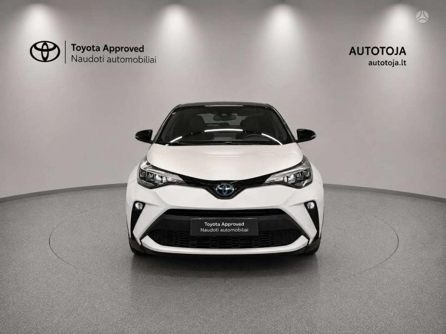 Белый Тойота C-HR 2021 в Каунас, объемом двигателя 1.99 л и пробегом 131 тыс. км за 21900 €, фото 6 на AUTOMOTO.COM.LV