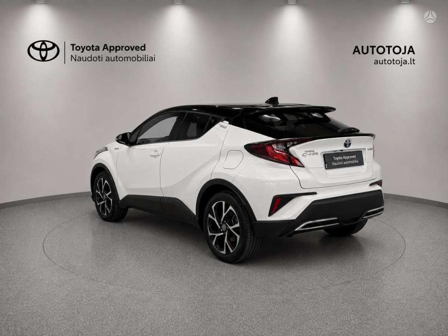 Белый Тойота C-HR 2021 в Каунас, объемом двигателя 1.99 л и пробегом 131 тыс. км за 21900 €, фото 18 на AUTOMOTO.COM.LV