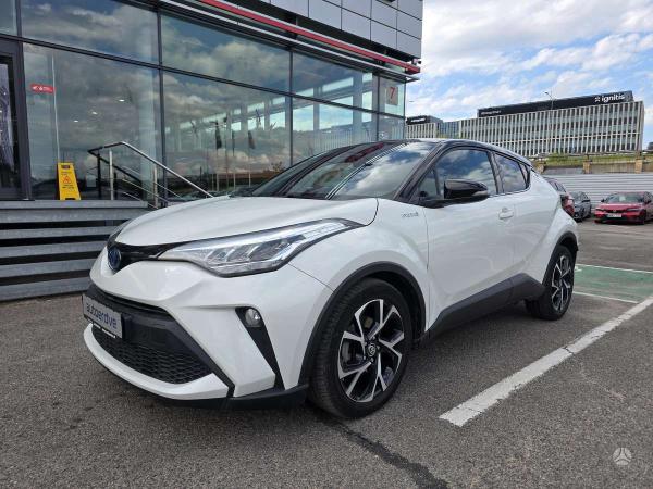 Balts Toyota C-HR 2021 Viļņa, ar dzinēja tilpumu 1.80 L un nobraukumu 44 tūkst. km par 23980 €, foto 1 vietnē AUTOMOTO.COM.LV