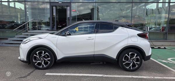 Balts Toyota C-HR 2021 Viļņa, ar dzinēja tilpumu 1.80 L un nobraukumu 44 tūkst. km par 23980 €, foto 6 vietnē AUTOMOTO.COM.LV
