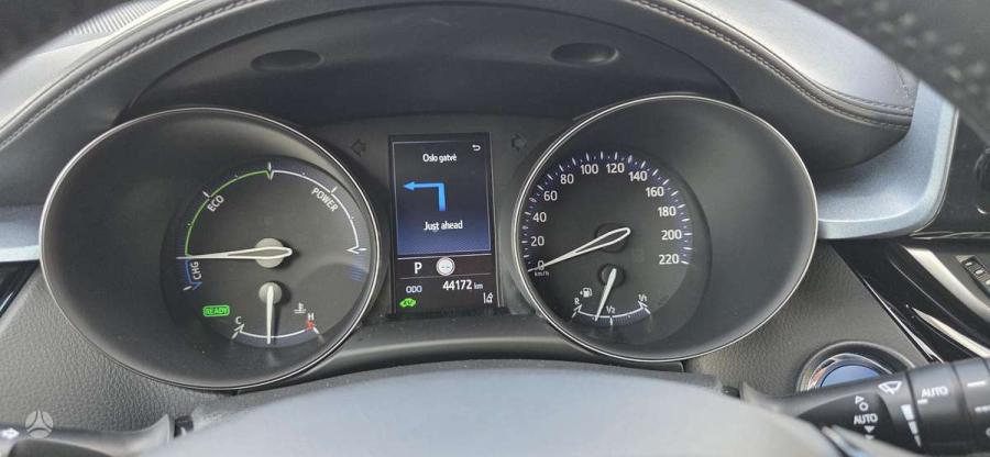 Белый Тойота C-HR 2021 в Вильнюс, объемом двигателя 1.80 л и пробегом 44 тыс. км за 23980 €, фото 13 на AUTOMOTO.COM.LV