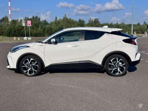 Белый Тойота C-HR 2021 в Вильнюс, объемом двигателя 1.80 л и пробегом 174 тыс. км за 18450 €, фото 3 на AUTOMOTO.COM.LV