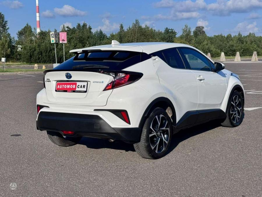 Белый Тойота C-HR 2021 в Вильнюс, объемом двигателя 1.80 л и пробегом 174 тыс. км за 18450 €, фото 5 на AUTOMOTO.COM.LV