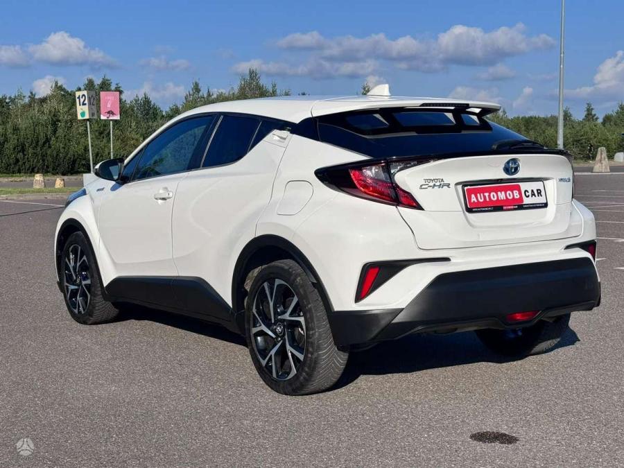 Белый Тойота C-HR 2021 в Вильнюс, объемом двигателя 1.80 л и пробегом 174 тыс. км за 18450 €, фото 9 на AUTOMOTO.COM.LV