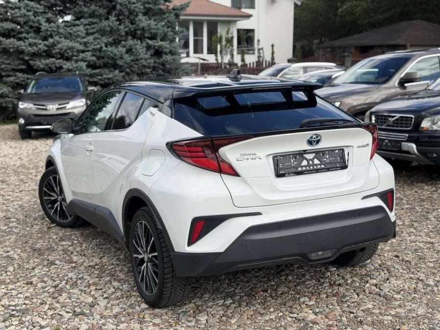 Balts Toyota C-HR 2021 Utena, ar dzinēja tilpumu 1.80 L un nobraukumu 220 tūkst. km par 14590 €, foto 5 vietnē AUTOMOTO.COM.LV