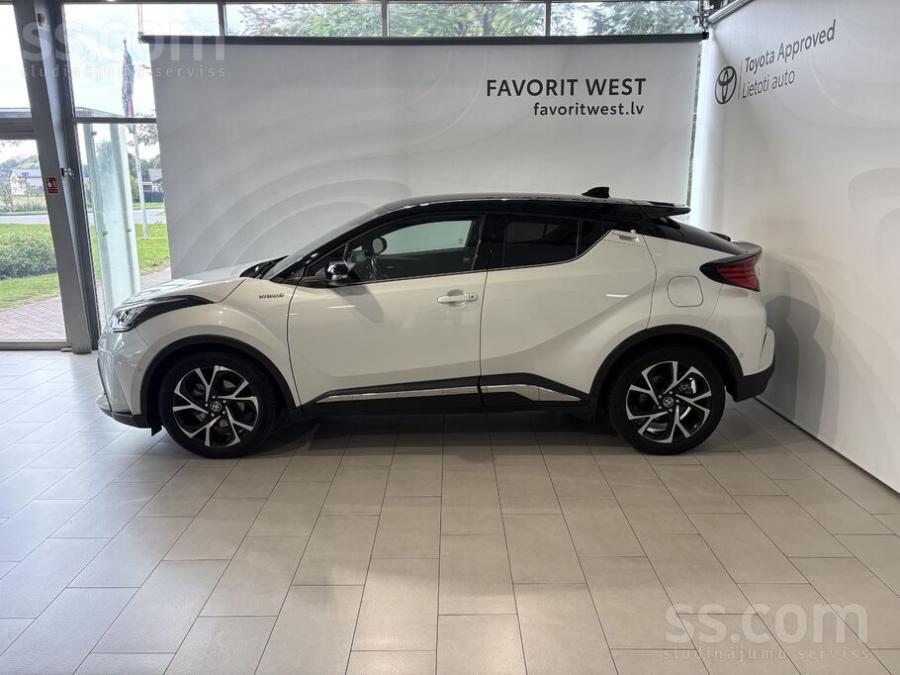 Balts Toyota C-HR 2021 Ventspils, ar dzinēja tilpumu 1.80 L un nobraukumu 157 tūkst. km par 21790 €, foto 3 vietnē AUTOMOTO.COM.LV