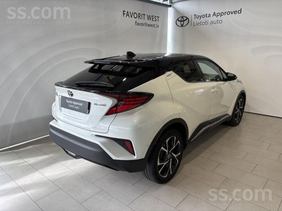 Balts Toyota C-HR 2021 Ventspils, ar dzinēja tilpumu 1.80 L un nobraukumu 157 tūkst. km par 21790 €, foto 5 vietnē AUTOMOTO.COM.LV