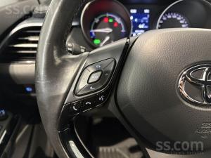 Balts Toyota C-HR 2021 Ventspils, ar dzinēja tilpumu 1.80 L un nobraukumu 157 tūkst. km par 21790 €, foto 15 vietnē AUTOMOTO.COM.LV
