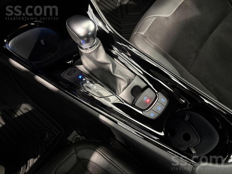 Balts Toyota C-HR 2021 Ventspils, ar dzinēja tilpumu 1.80 L un nobraukumu 157 tūkst. km par 21790 €, foto 17 vietnē AUTOMOTO.COM.LV