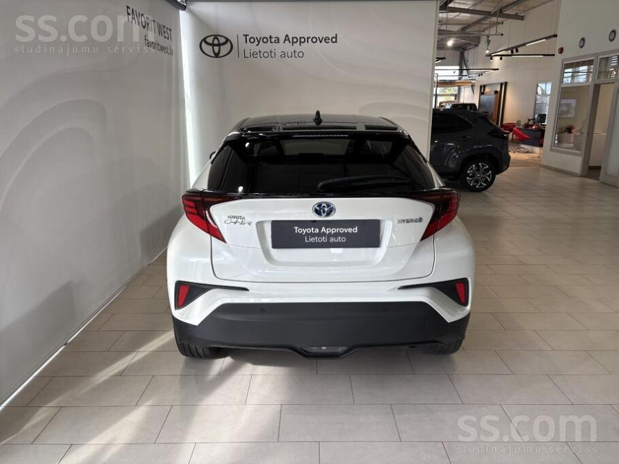 Balts Toyota C-HR 2021 Ventspils, ar dzinēja tilpumu 1.80 L un nobraukumu 157 tūkst. km par 21790 €, foto 25 vietnē AUTOMOTO.COM.LV