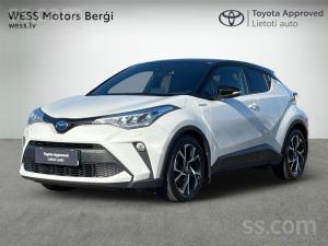 White Toyota C-HR 2021 in Riga, with an engine capacity of 2.00 L and mileage of 108 thousand km for 20990 €, photo  on AUTOMOTO.COM.LV