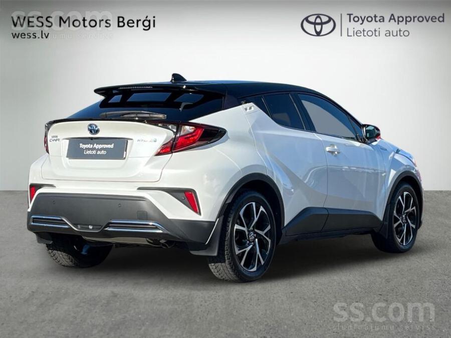 Balts Toyota C-HR 2021 Rīga, ar dzinēja tilpumu 2.00 L un nobraukumu 108 tūkst. km par 20990 €, foto 3 vietnē AUTOMOTO.COM.LV