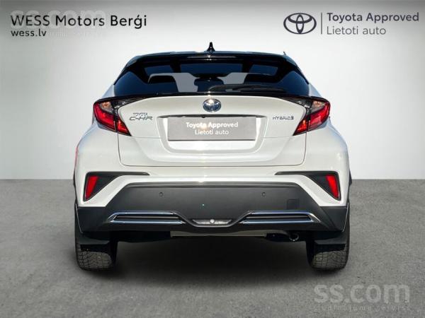 Toyota C-HR 2021 Rīga vietnē Balts Toyota C-HR 2021 Rīga, ar dzinēja tilpumu 2.00 L un nobraukumu 108 tūkst. km par 20990 €, foto 5 vietnē AUTOMOTO.COM.LV