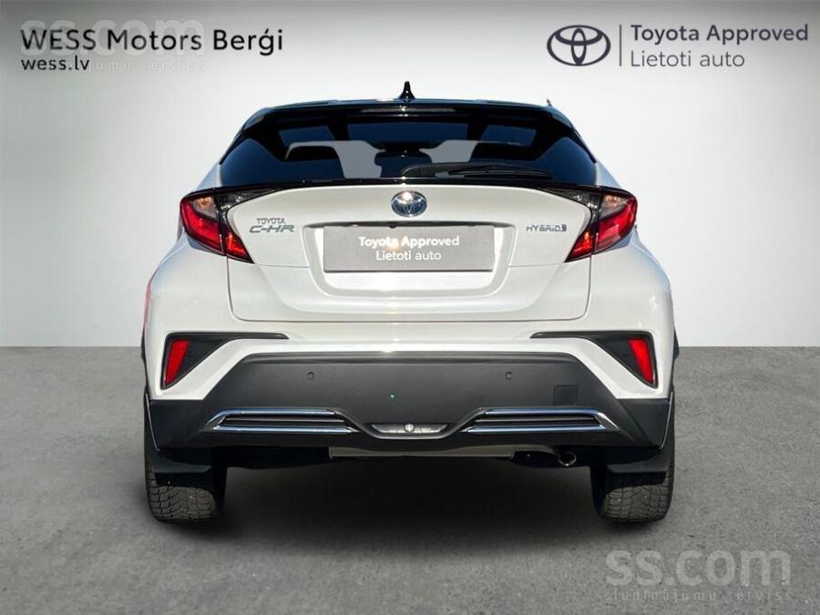 Balts Toyota C-HR 2021 Rīga, ar dzinēja tilpumu 2.00 L un nobraukumu 108 tūkst. km par 20990 €, foto 5 vietnē AUTOMOTO.COM.LV