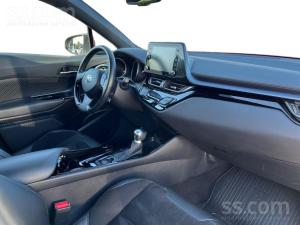 Balts Toyota C-HR 2021 Rīga, ar dzinēja tilpumu 2.00 L un nobraukumu 108 tūkst. km par 20990 €, foto 7 vietnē AUTOMOTO.COM.LV