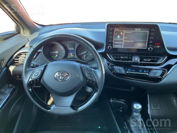 Toyota C-HR 2021 Rīga vietnē Balts Toyota C-HR 2021 Rīga, ar dzinēja tilpumu 2.00 L un nobraukumu 108 tūkst. km par 20990 €, foto 10 vietnē AUTOMOTO.COM.LV