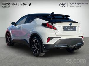 Balts Toyota C-HR 2021 Rīga, ar dzinēja tilpumu 2.00 L un nobraukumu 108 tūkst. km par 20990 €, foto 24 vietnē AUTOMOTO.COM.LV
