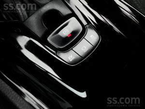 Белый Тойота C-HR 2021 в Елгава, объемом двигателя 1.80 л и пробегом 219 тыс. км за 16996 €, фото 10 на AUTOMOTO.COM.LV