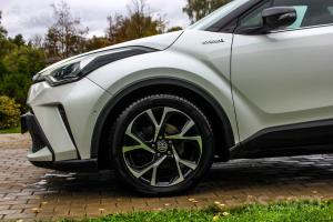 Белый Тойота C-HR 2021 в Елгава, объемом двигателя 1.80 л и пробегом 219 тыс. км за 16996 €, фото 19 на AUTOMOTO.COM.LV